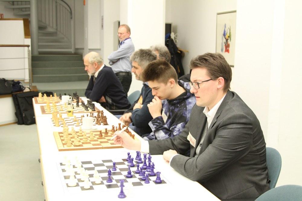 Simultanschach in der Bundesbank | ChessBase