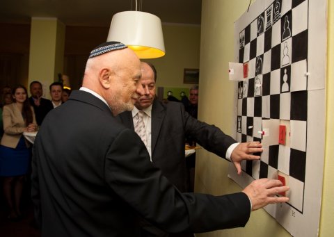 Snowdrops vs Oldhands | ChessBase