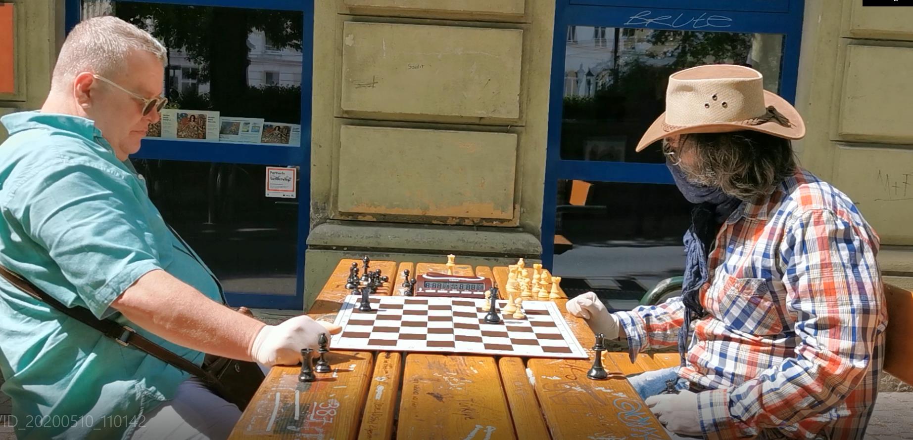 Coronaschach oder wie man mit Abstand verliert | ChessBase