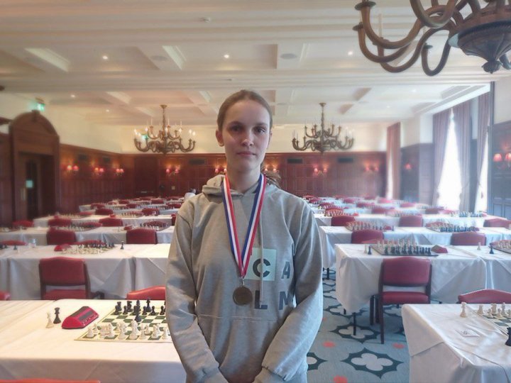 Michael Adams gewinnt das Cambridge International Open | ChessBase