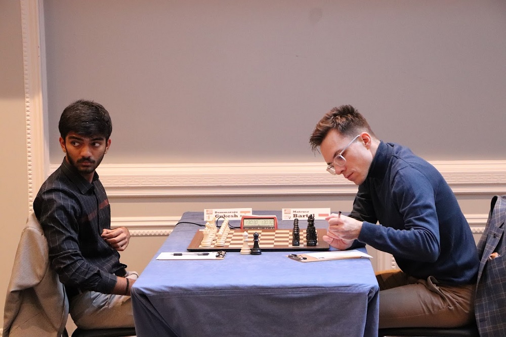 London Chess Classic beginnt mit Siegen für Gukesh und Adams | ChessBase