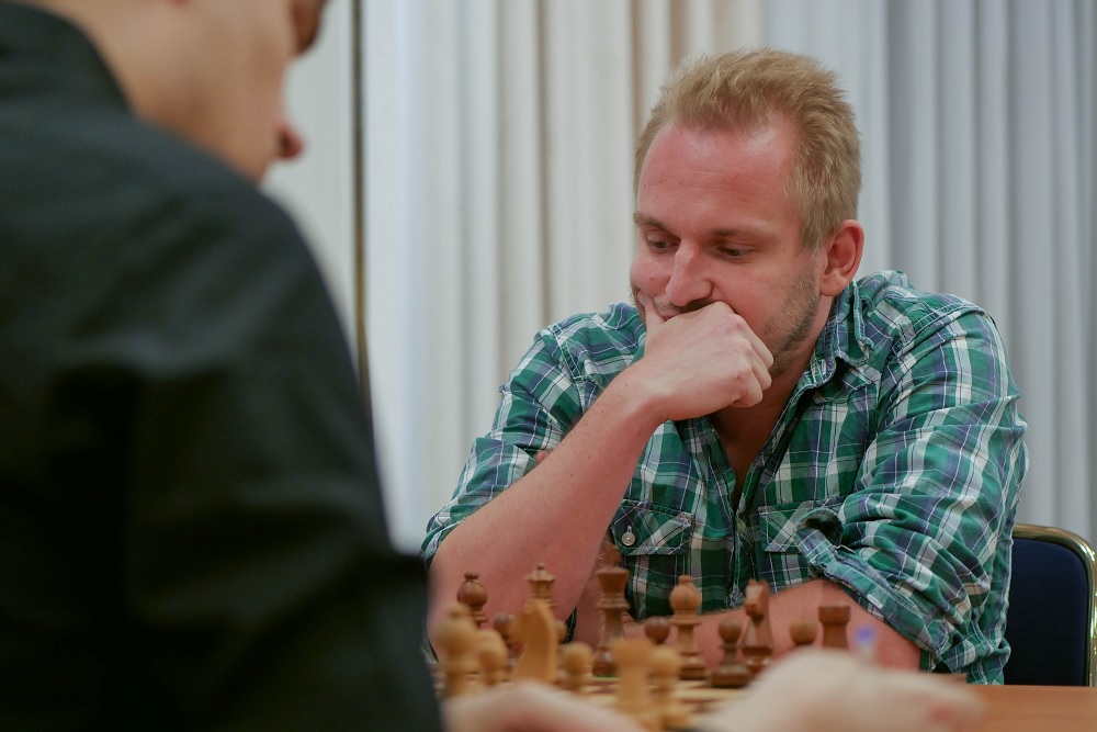 German Masters, Runde 5: Remisen an der Spitze, Braun holt auf | ChessBase