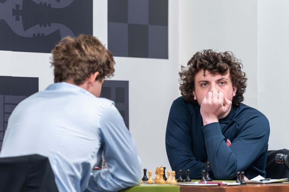 Niemann verklagt Carlsen, Nakamura, chess.com und Daniel Rensch auf je ...