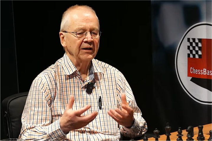 Im Gespräch: Ein Interview mit Dr. Helmut Pfleger | ChessBase