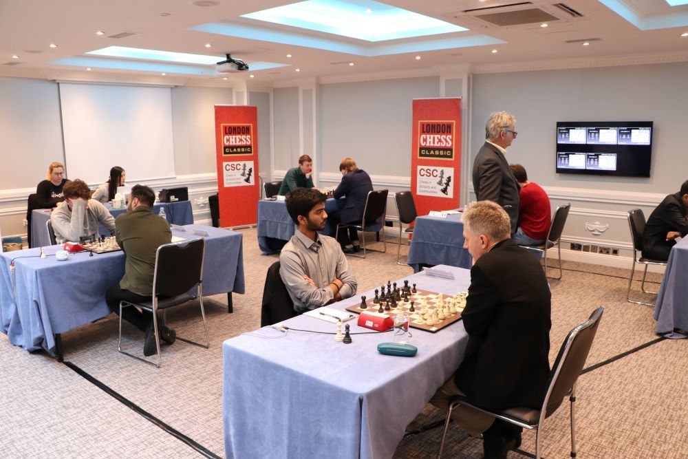 London Chess Classic: Adams verpasst Sieg gegen Gukesh, Bartel punktet ...