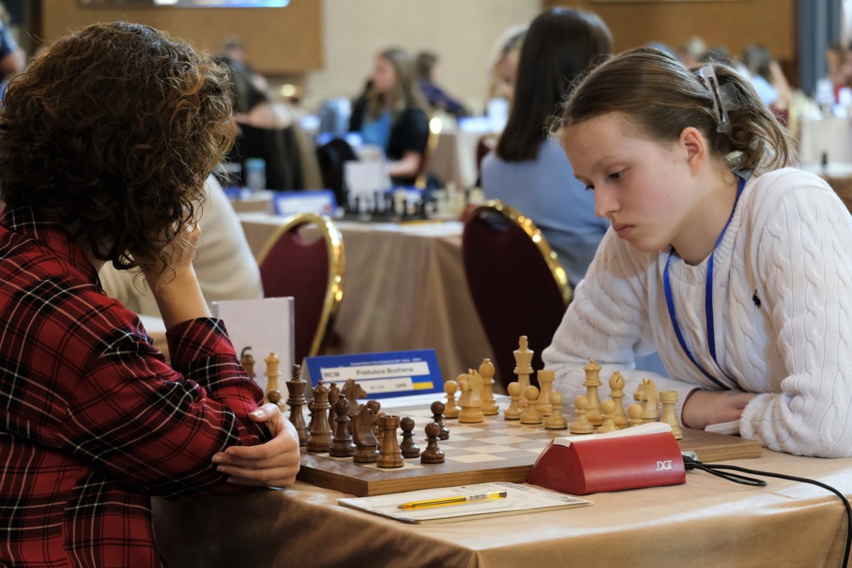 Europameisterschaft der Frauen mit Führungstrio nach der 5. Runde ...