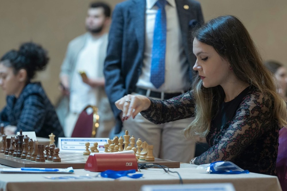 Frauen-Europameisterschaft: Injac übernimmt alleinige Führung | ChessBase