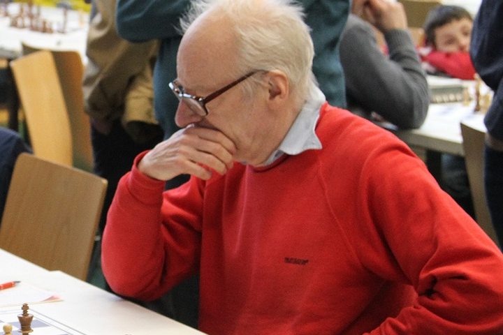 Gegner gesucht: Simultan mit Dr. Robert Hübner | ChessBase