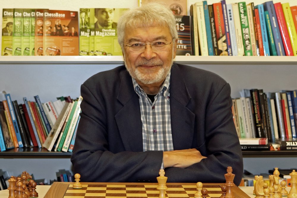 Der "Schach"-Fragebogen und die Antworten von Frederic Friedel | ChessBase