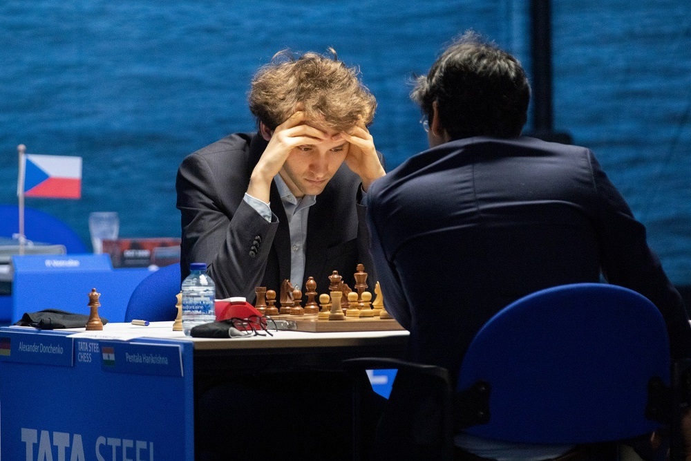 Karsten Müller: "Erstaunliche Königsflucht" | ChessBase