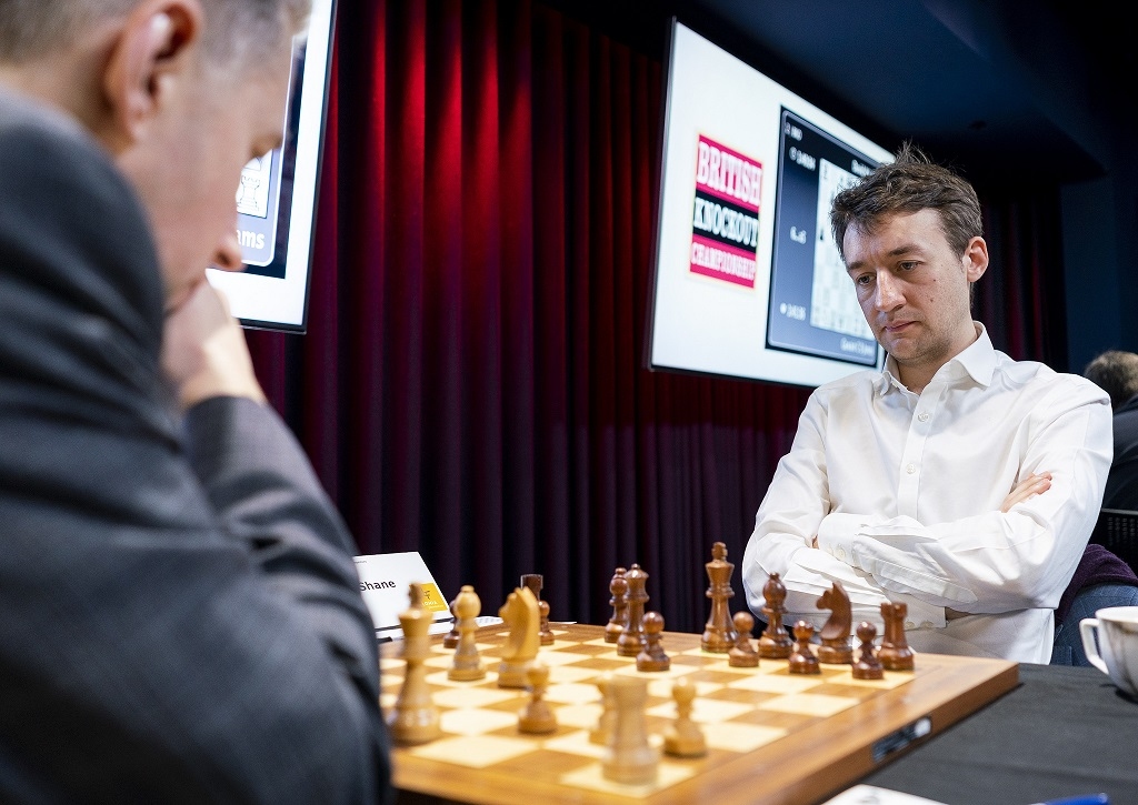 Luke McShane kommentiert die 4. Partie | ChessBase